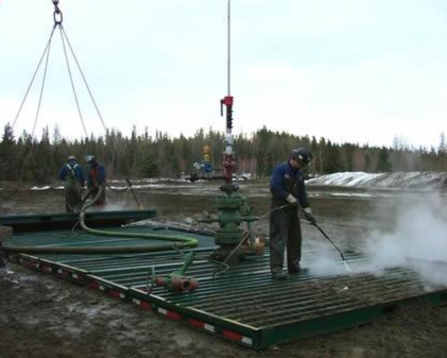 Spill Containment Solutions for Wellheads - Enviro-Pads
