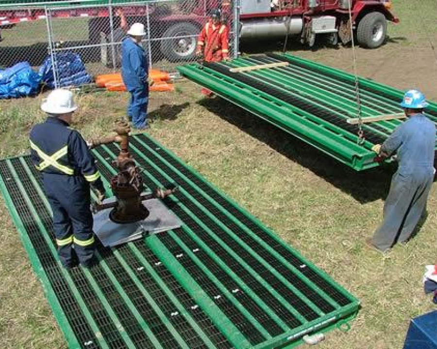 Spill Containment Solutions for Wellheads - Enviro-Pads